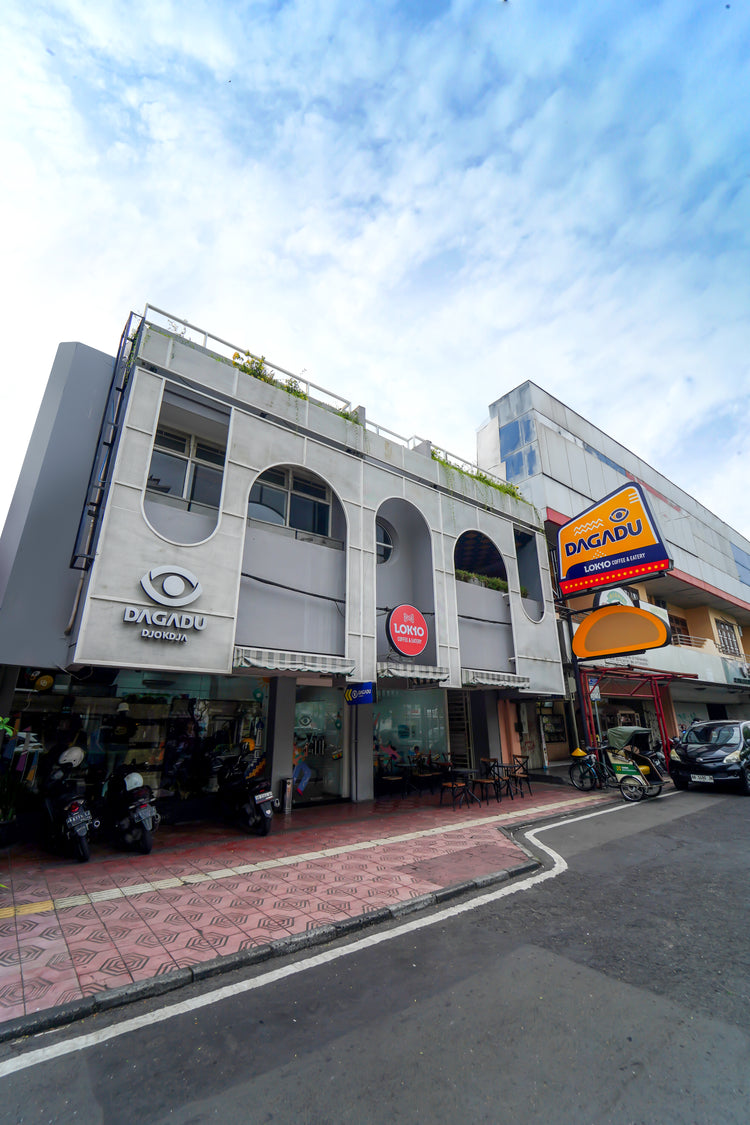 Store Location – Dagadu Official Store